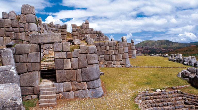 Peru - Wonders and colorful sights